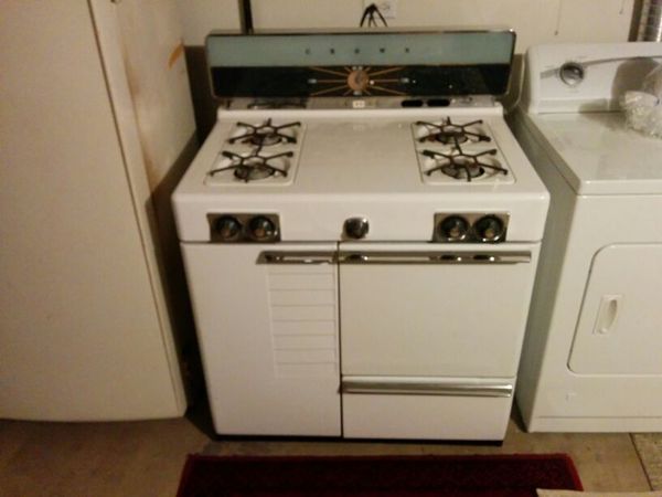 Vintage 1958 Crown gas stove, still works (Appliances) in Arlington ...