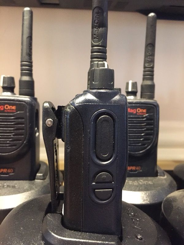 x6 Motorola Mag One BPR40 16 Channel TwoWay Portable Radio $40 a Piece ...