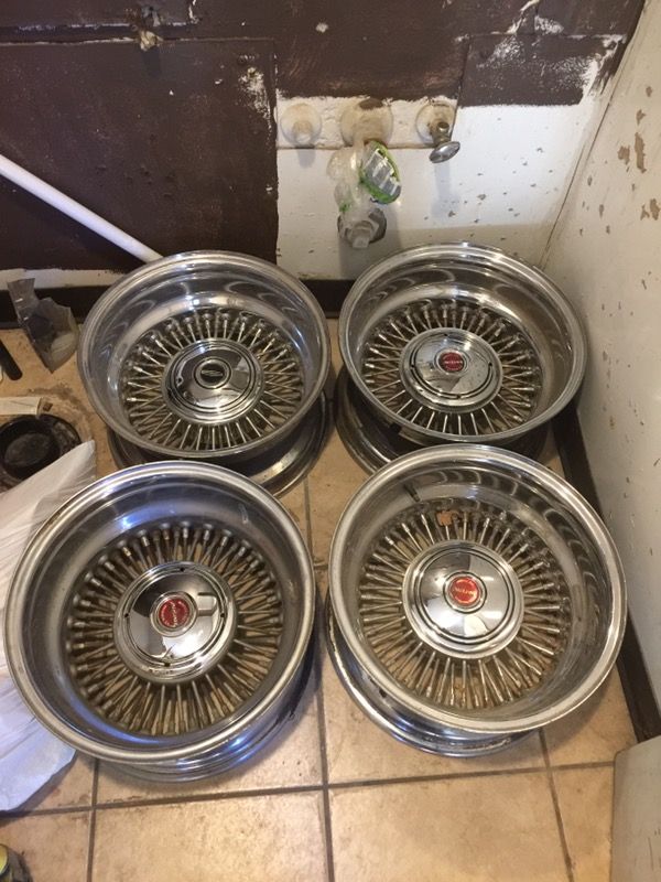 15x8 Mclean wire wheels- 6 lug (Auto Parts) in Upland, CA