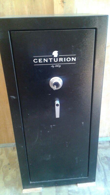 LIBERTY CENTURION D20 GUN SAFE (General) in Everett, WA